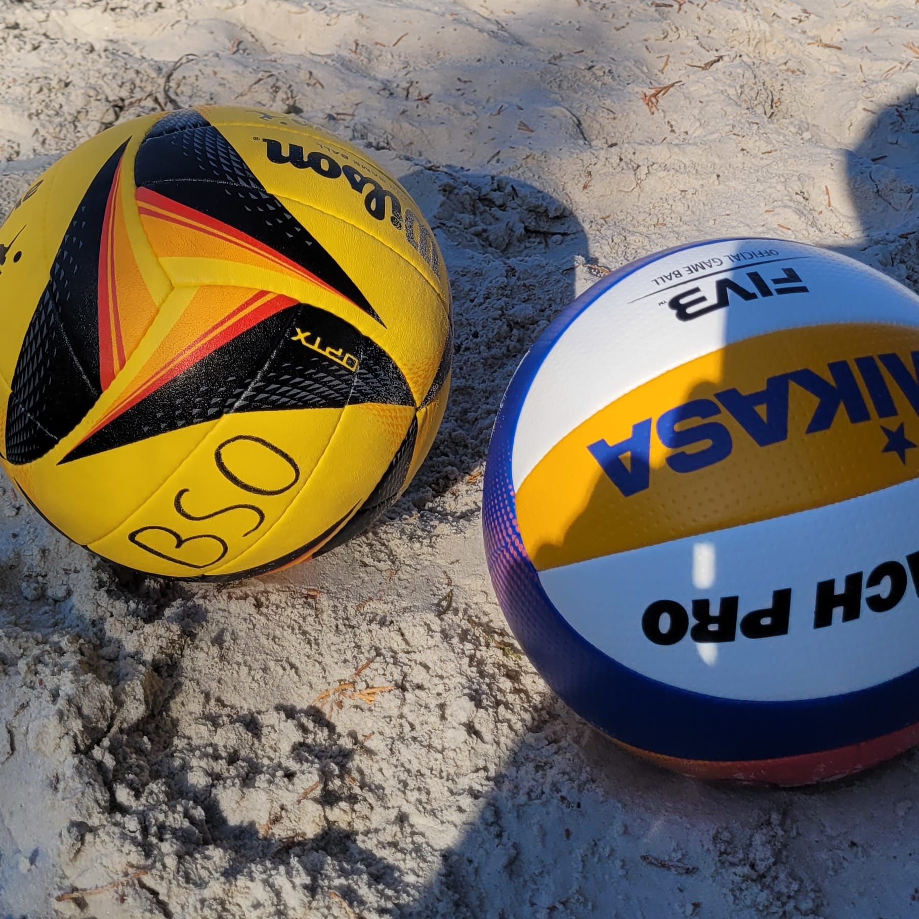 Wilson AVP OPTX VS Mikasa Beach Pro BV550C | Master Spot Volley
